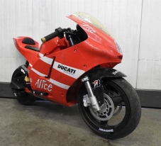 Moto Ducati giocattolo a batteria usata